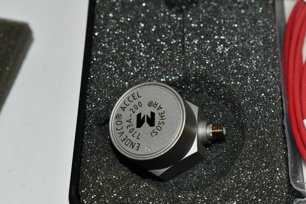 NEW Piezoelectric 7703A-200 Accelerometer Acceleration Sensor 209.0 pC ...