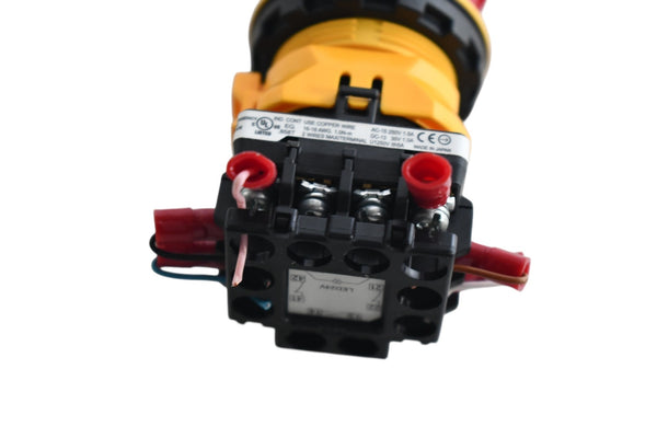 Banner Engineering SSA-EB1PL1-22 Panel Mount Emergency Stop Button Swi ...