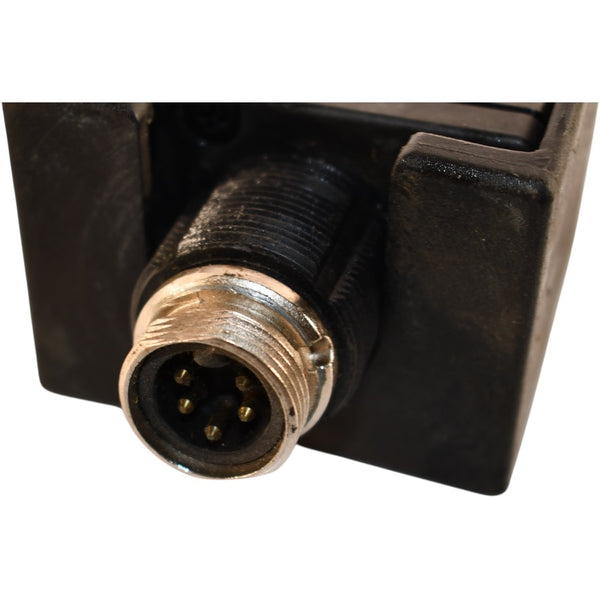Banner OTBA5QD Optical Touch Button Momentary Action 120VAC SPDT Relay ...