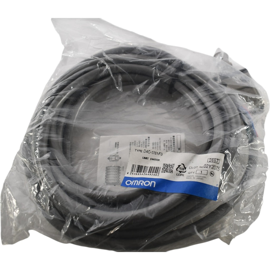 NEW Omron D4C1761F3 5M Compact Limit Switch Center Roller Lever IP67 ...