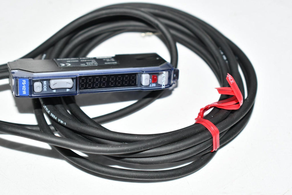 NEW Keyence FS-V21R Fiber Amplifier, Cable Type, Main Unit, NPN