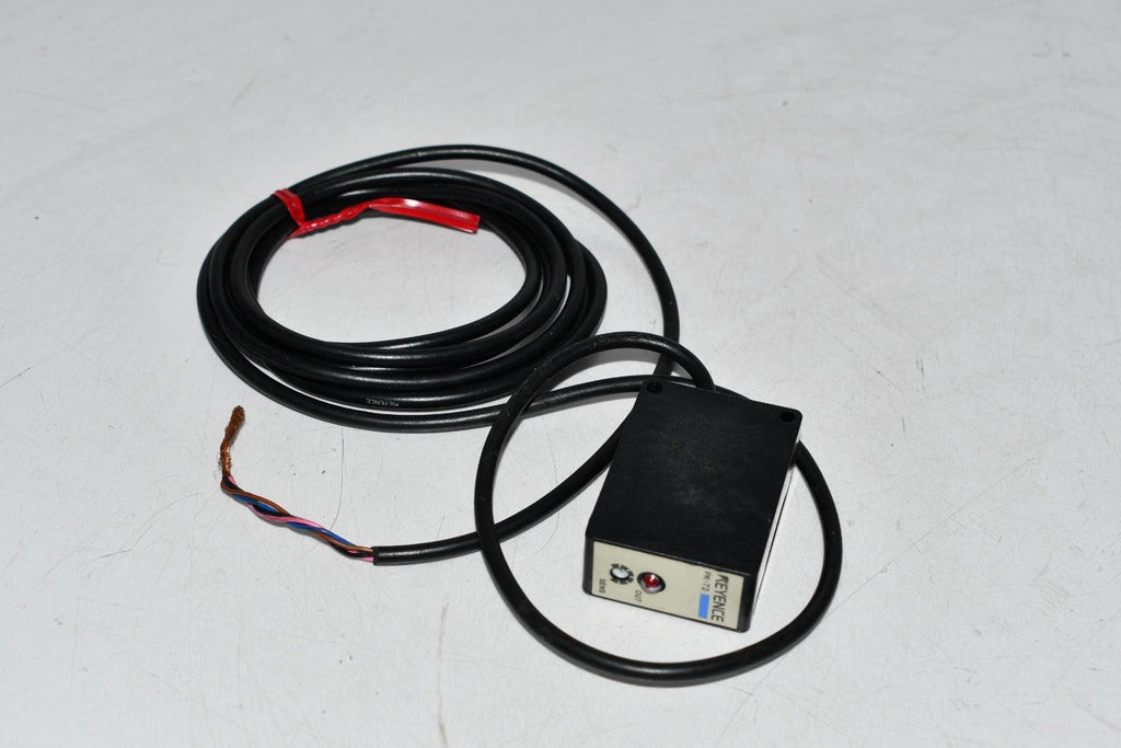 NEW Keyence PK-72 Fixed-Distance Photoelectric Sensor, Main Unit, Long ...