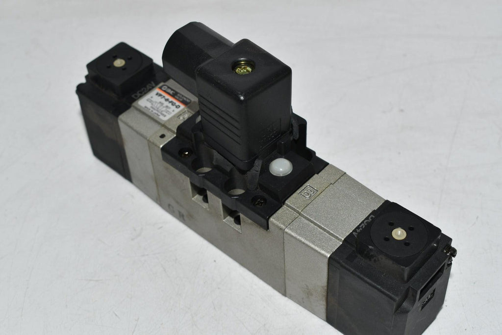 NEW SMC VP7-6-FG-D Solenoid Valve 24VDC
