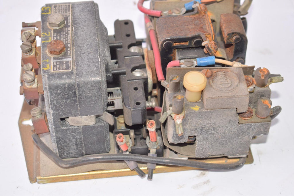 Clark Controller BUL. 6013 CAT No. 13U31 Type: CY Size: 1 600 VAC MAX