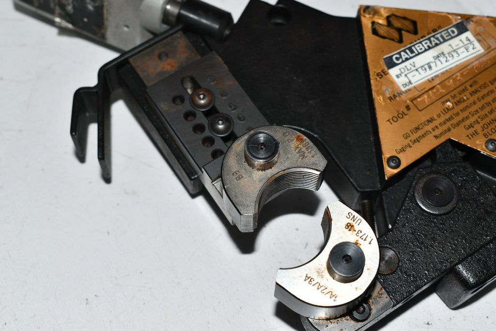 Johnson Gage BHA-12 1.001-2.00'' Digital External Thread Gaging Compar