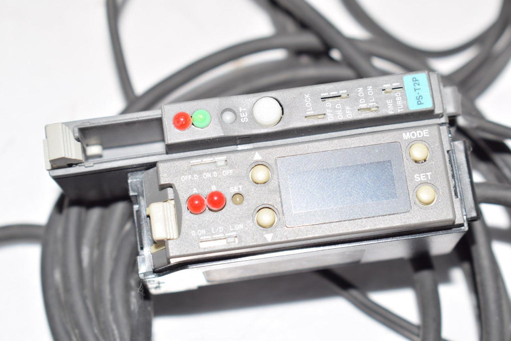 Keyence FS-V1P Photoelectric Amplifier Sensor W/ Keyence PS-T2P Photoe
