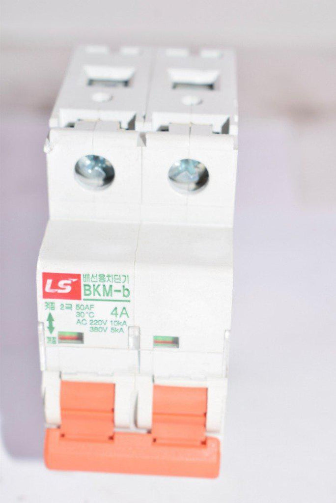 Lot of 5 LSIS KOREA, LS Model: BKM-b 4A, 220V Circuit Breakers