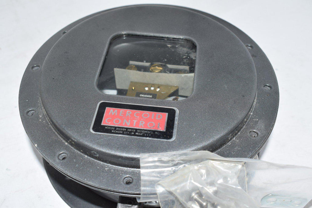 NEW Dwyer DAW-7033-153-6 Weather-proof Bourdon Tube Pressure Switch ...