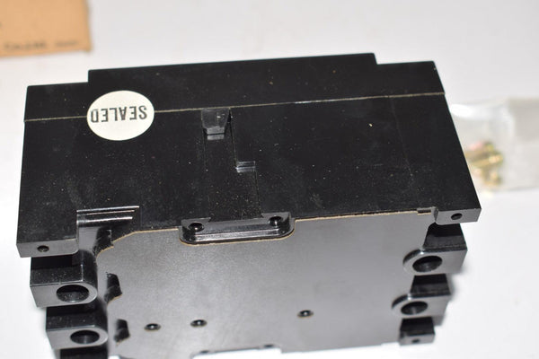 NEW Fuji Electric SA33 Circuit Breaker Switch 3 Pole 30A AC 600V