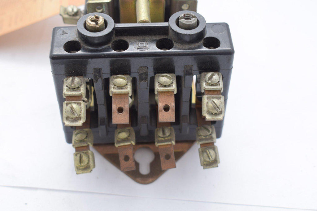 NEW Square D 8501 Type AO-13 B Machine Tool Relay 10A 600VAC 8501AO13