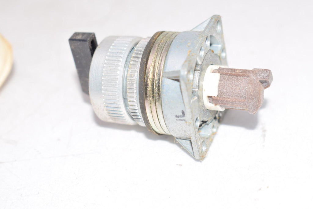 NEW SQUARE D Class 9001 Type M 3-Position Selector Switch