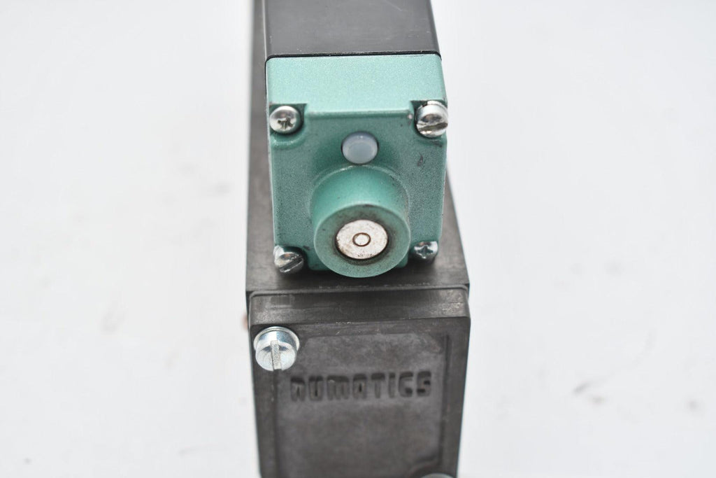 Numatics 082SS415M000058 Mark 8 Double Solenoid Valve 2 Pos/4 Way w/Ma ...