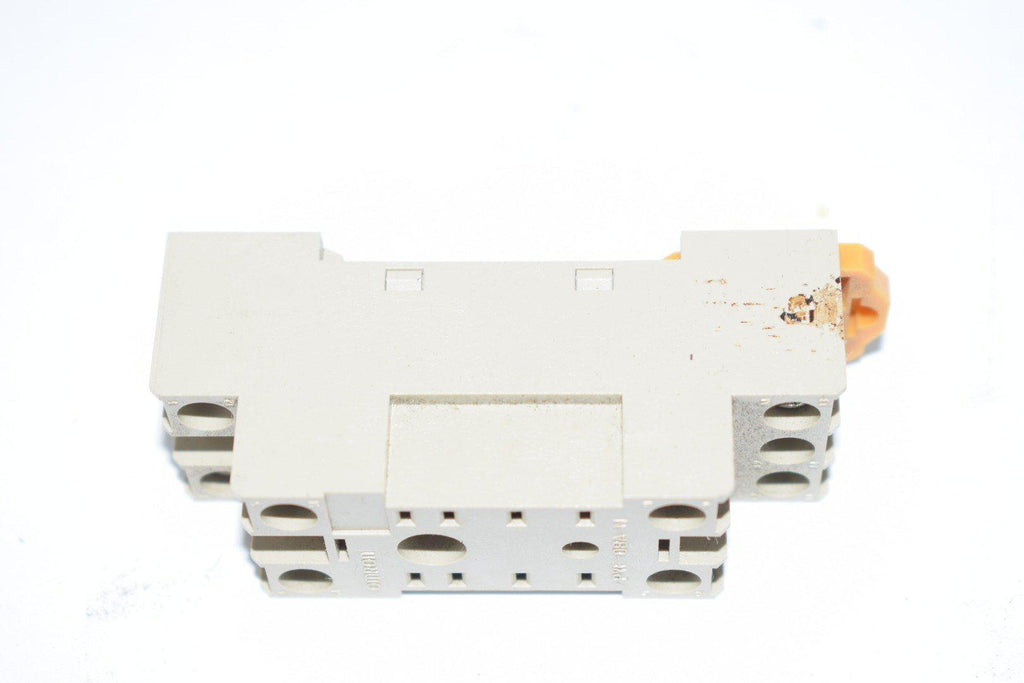 Omron PYF-08A-N Relay Socket 8-Pin 7A 250VAC