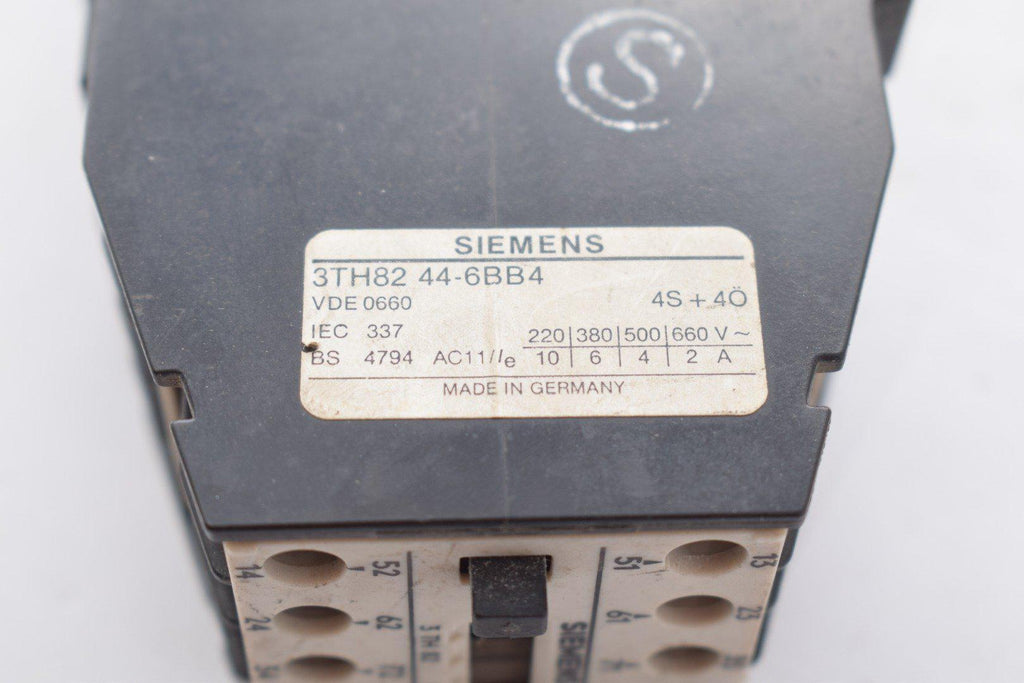Siemens 3TH82 Contactor Relay 3TH8244-6BB4 4S+4O