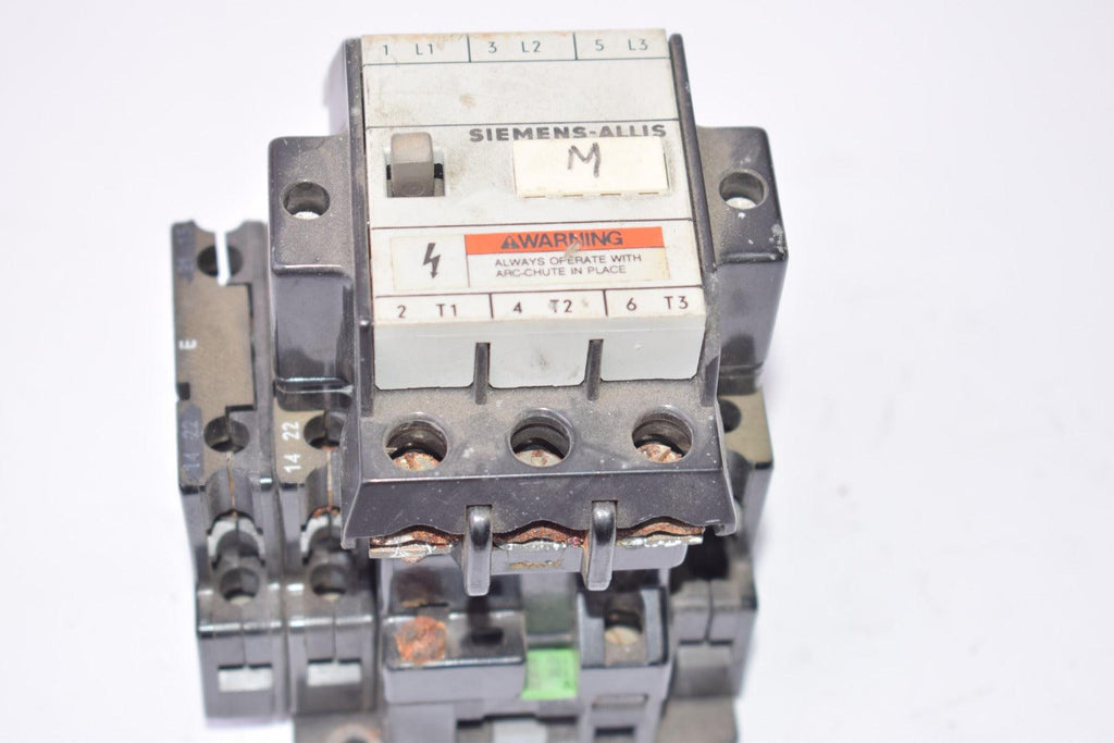 Siemens-Allis NEMA Size 1 Contactor Switch CXL10*3 600 VAC MAX 3 Pole ...
