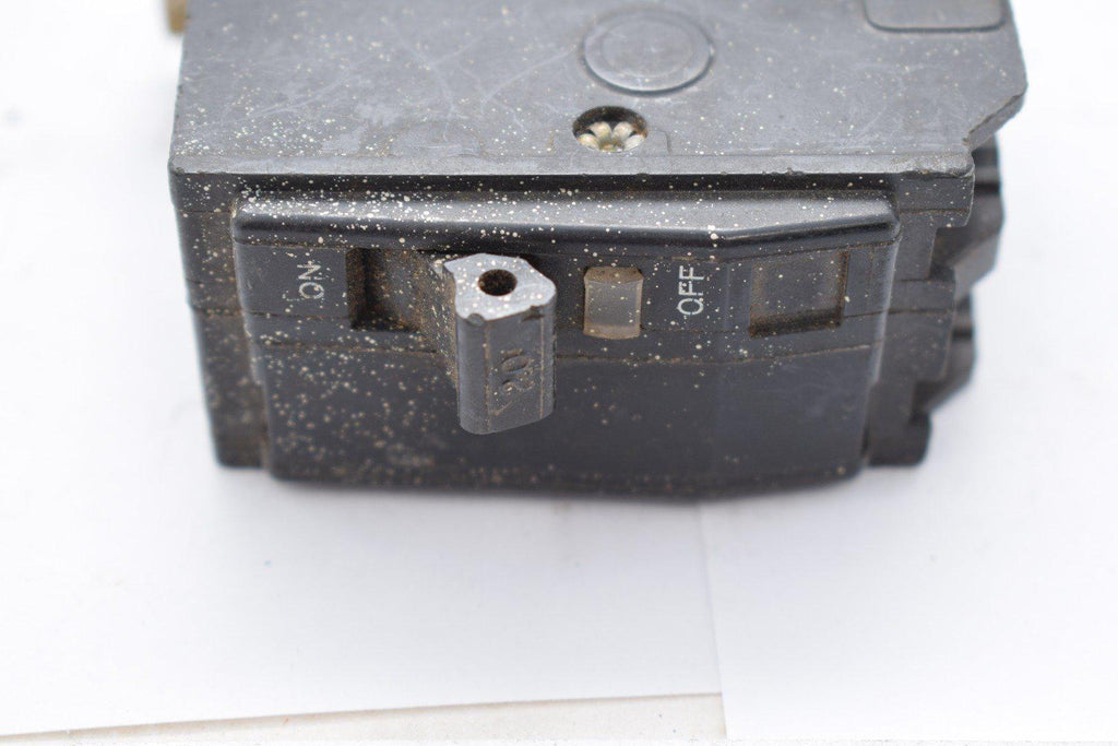 Square D QOB2020 Molded Case Circuit Breaker 2p 20a Amp 120/240v-ac ...