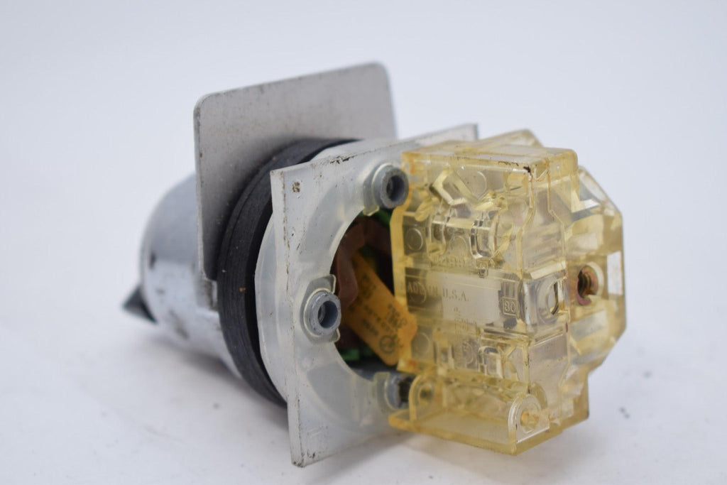 Square D Selector Switch with Contactor 2 Position W/ Face Plate