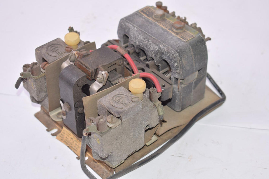 The Clark Controller BUL. 6013 CAT No. 13U31 Type: CY Size: 1 600 VAC ...