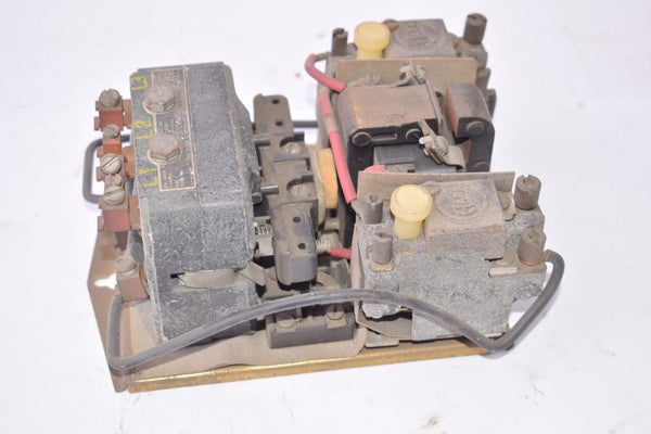 The Clark Controller BUL. 6013 CAT No. 13U31 Type: CY Size: 1 600 VAC